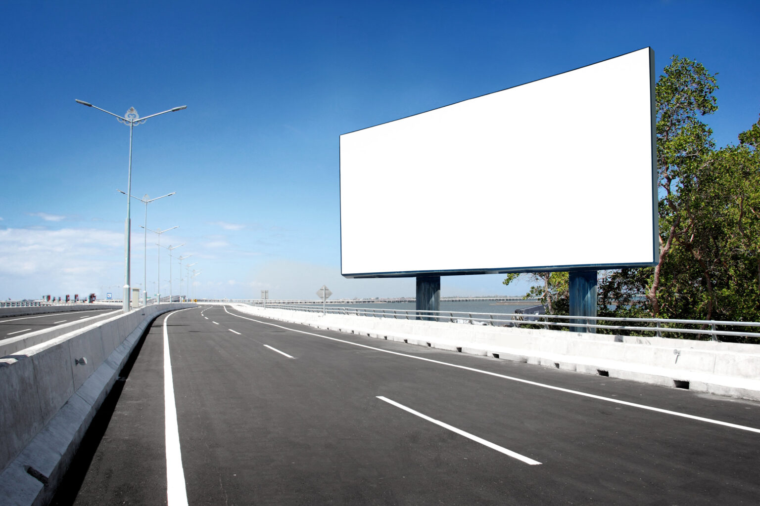 How Creative Billboards Put You Ahead Of The Game - Effortless Outdoor ...